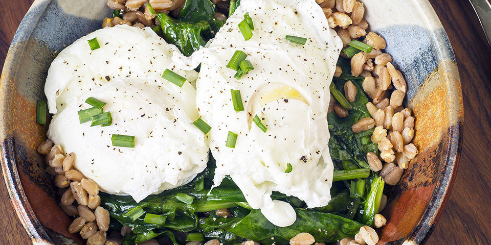 Poached Eggs With Greens and Brown Rice | BODi